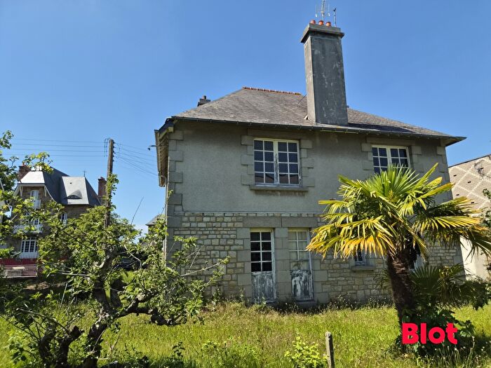 Dinard, Centre-ville, Plage de l'Ecluse, Pointe du Moulinet - Maison 6 pièces à vendre