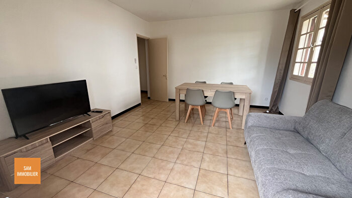 Appartement à louer - Saint-Pierre, Condé - 3 pièces - 2 chambres