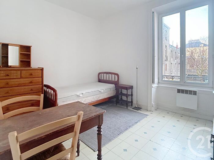Appartement à louer - Nantes, Hauts-Pavés, Saint-Pasquier, Saint-Félix, Université - 1 pièce