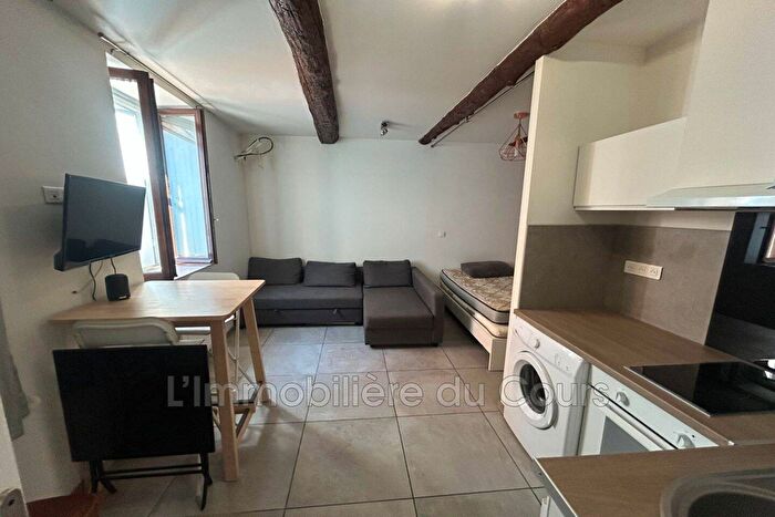 Jonquieres Centre, Martigues : Appartement 1 pièce à louer