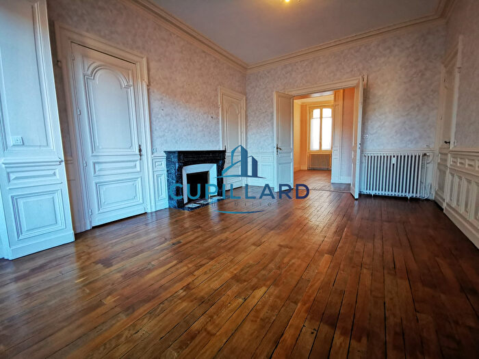 Appartement à vendre - Roanne, Centre-ville, Varenne - 3 pièces - 2 chambres
