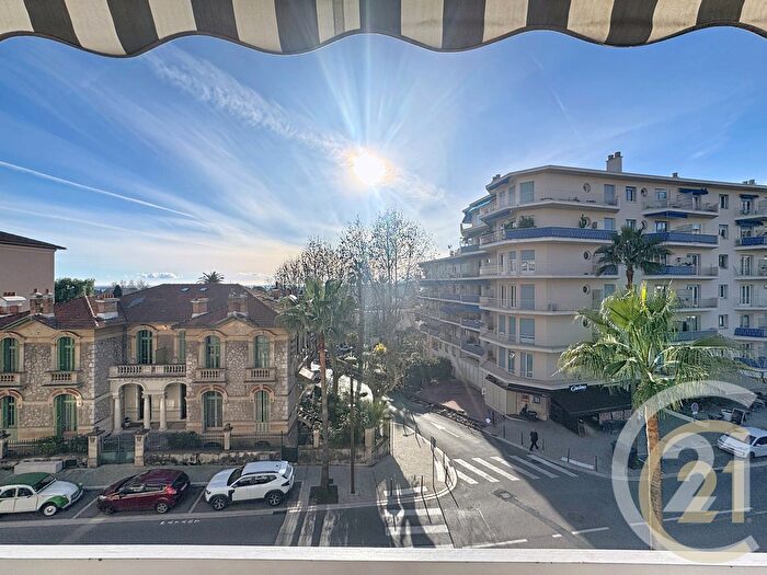 Appartement à vendre - Le Cannet, Centre-ville - 4 pièces - 3 chambres