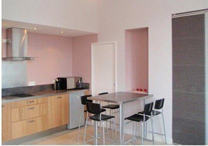Appartement à louer - Saint Irénée, Lyon ème arrondissement - 2 pièces - 1 chambre