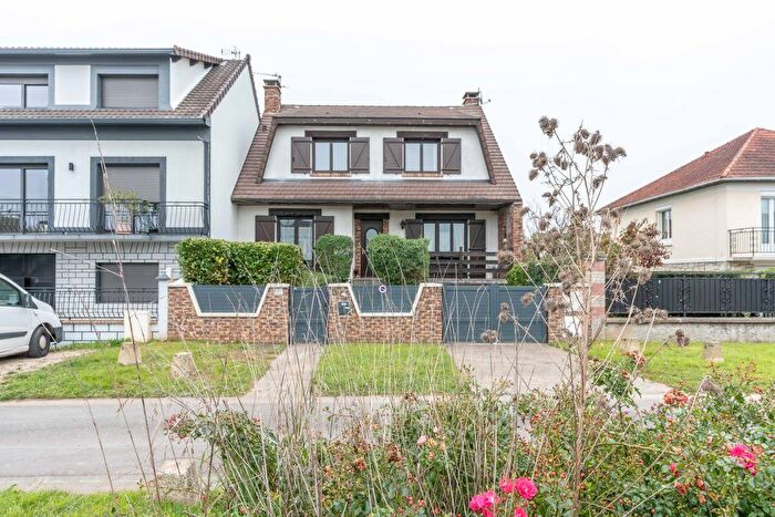 Maison 6 pièces à louer à Centre Nord, Ormesson-sur-Marne