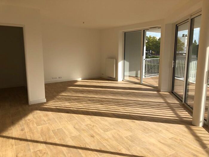 Appartement à louer - Bordeaux, La Bastide - 3 pièces - 2 chambres