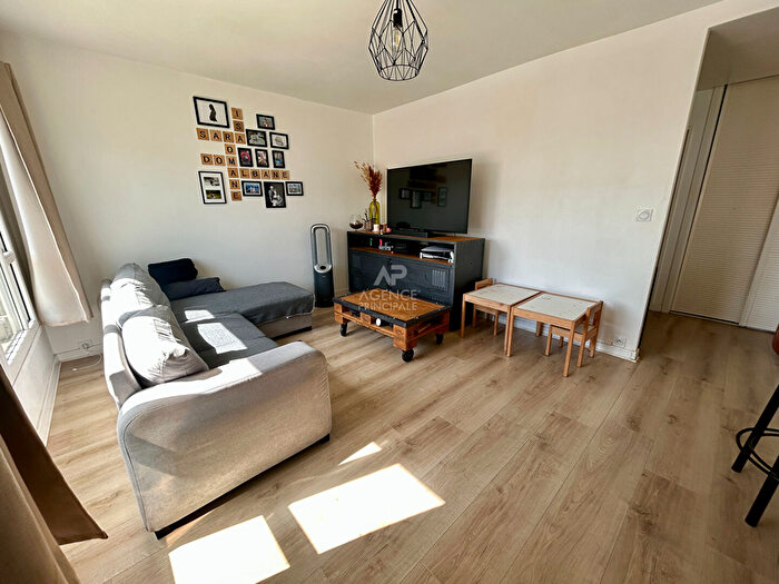 Poissy, Saint-Barthélémy : Appartement 4 pièces à vendre