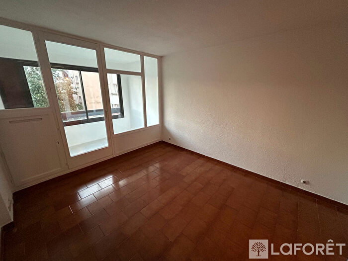 Appartement à louer - Fréjus, Villeneuve - 1 pièce