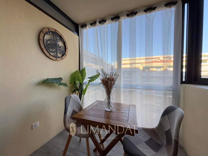 Appartement à vendre - Cannes, Centre-ville - 1 pièce - 1 chambre