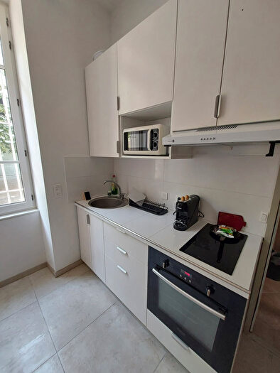 Appartement 1 pièce à Avignon, Palais des Papes, Zone Piétonne, à louer