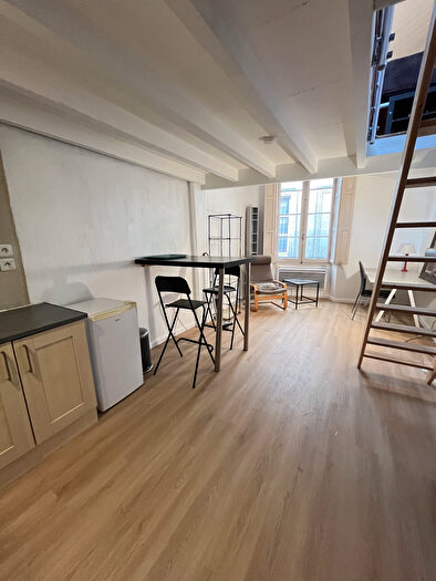 Appartement à louer - Bordeaux, Saint-Pierre - 2 pièces - 1 chambre