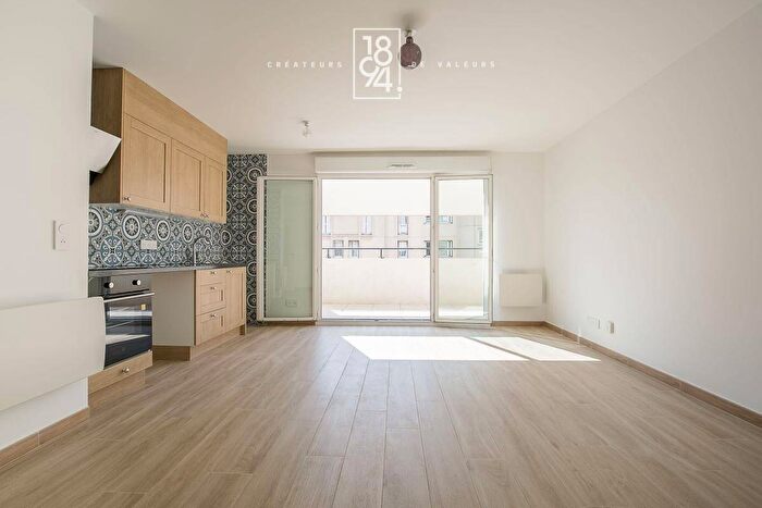 Appartement à louer - La Capelette, Marseille ème arrondissement - 3 pièces - 2 chambres