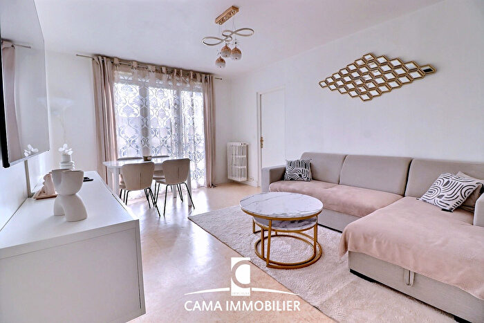 Appartement à vendre - Fontenay-le-Fleury, Soleil Levant - 3 pièces - 2 chambres