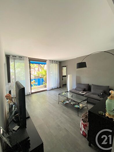 Maisons à vendre et appartements à louer - 1