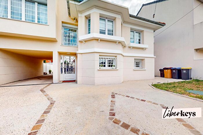 Maison 6 pièces à Livry-Gargan, La Poudrerie, à vendre