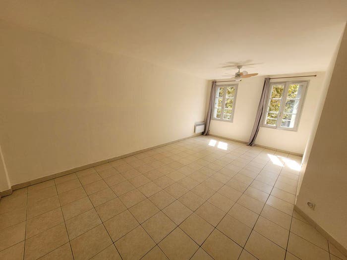 Auch : Appartement 3 pièces à louer
