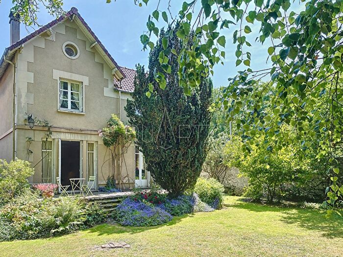 Maison 8 pièces à vendre à Marines