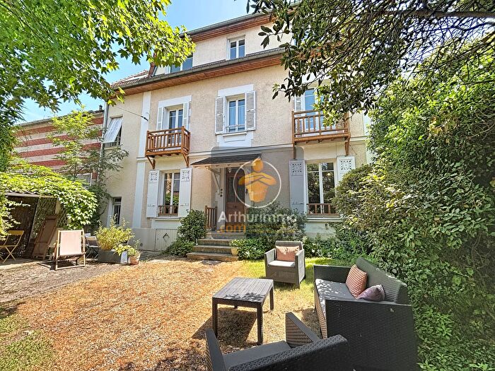 Montgeron, Centre-ville, Gare : Maison 7 pièces à vendre