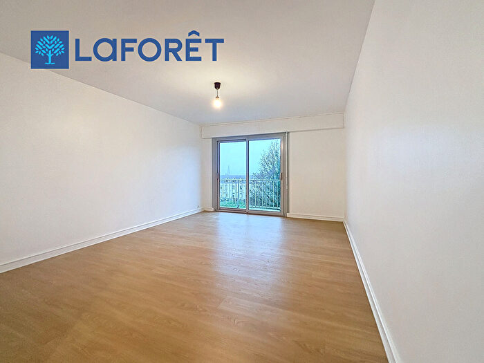 Appartement à louer - Pontivy, Château-Gaillard - 3 pièces - 2 chambres