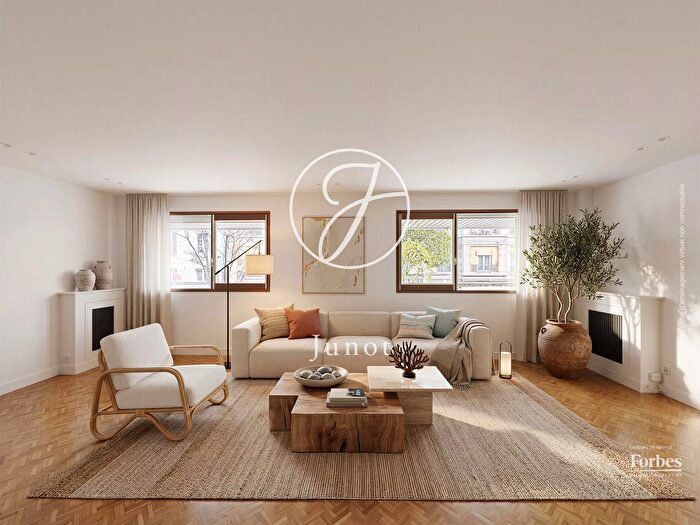 Appartement 5 pièces à vendre à Paris 15ème, Cambronne, Garibaldi