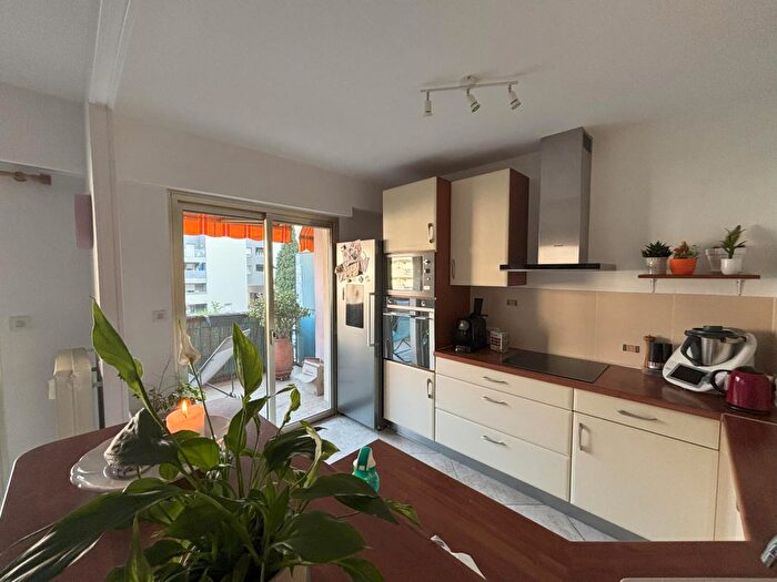 Appartement 3 pièces à louer - Saint-Laurent-du-Var, Centre-ville, Rascas, Notre-Dame, Condamines