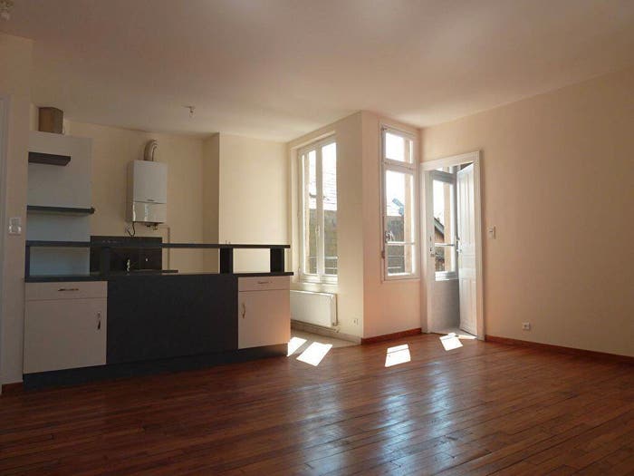 Centre Ancien, Rodez : Appartement 3 pièces à louer
