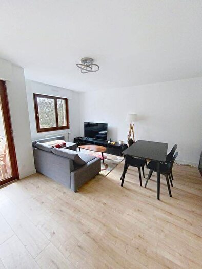 Appartement à louer - Centre, Annemasse - 3 pièces - 2 chambres