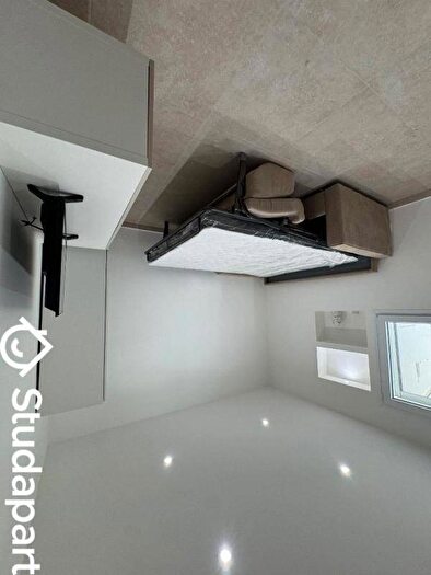 Appartement à louer - Ponteil, Antibes - 1 pièce