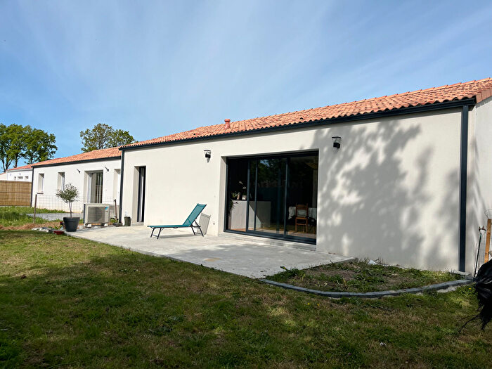 Froidfond : Maison 5 pièces à vendre