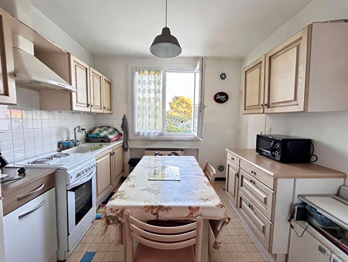 Appartement à vendre - Montélimar, Centre-ville - 3 pièces - 2 chambres