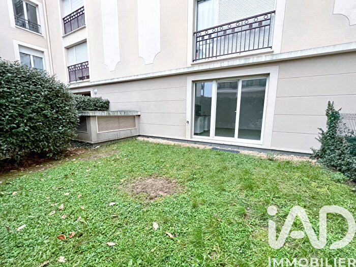 Appartement 1 pièce à louer - Pontault-Combault, Centre commercial