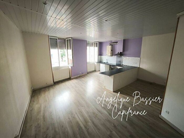 Mouillon-Vernes-Tochissonne, Rive-de-Gier - Appartement 3 pièces à louer