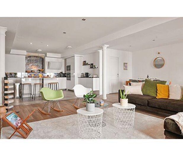 Appartement à louer - Saint Just, Marseille ème arrondissement - 6 pièces - 5 chambres