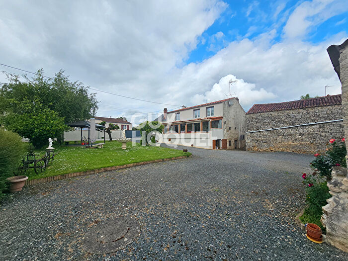 Maison à vendre - Saint-Michel-le-Cloucq - 4 pièces - 3 chambres