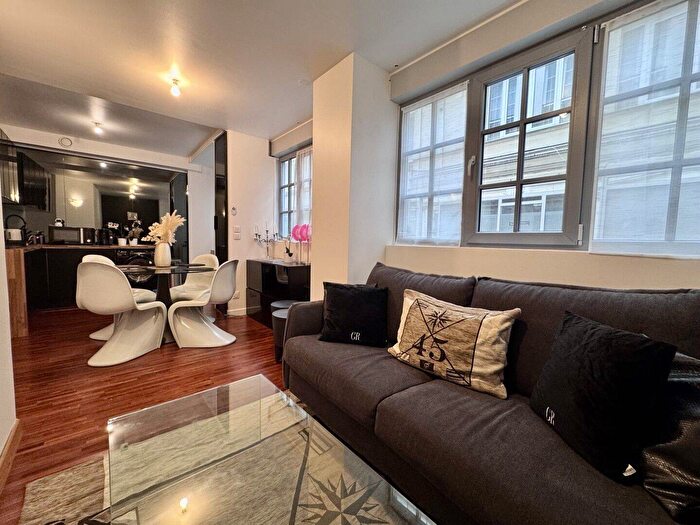 Appartement à louer - Porte Saint Denis-Paradis, Paris ème arrondissement - 2 pièces - 1 chambre