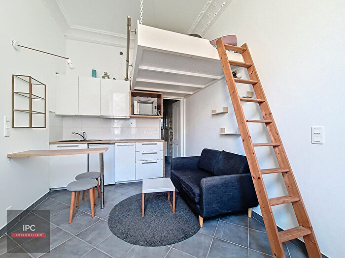 Clichy, Centre-ville : Appartement 1 pièce à louer