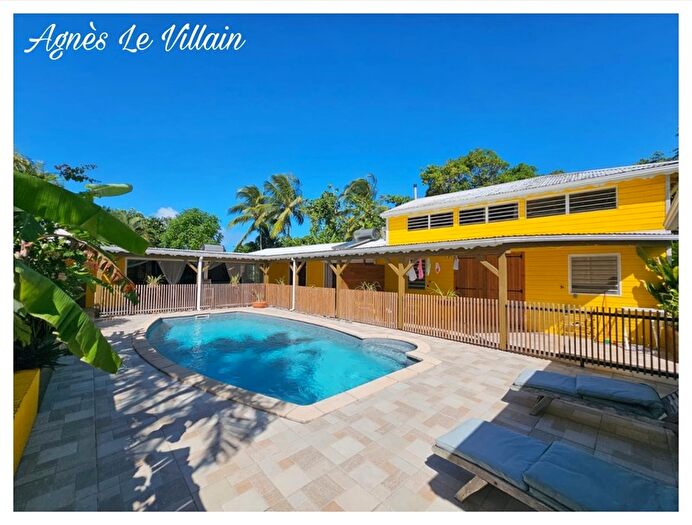 Maison à vendre - Sainte-Rose - 12 pièces - 8 chambres