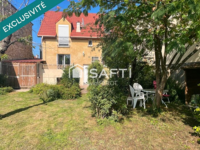 Maison à vendre - Vigneux-sur-Seine, Le Lac - 5 pièces - 3 chambres