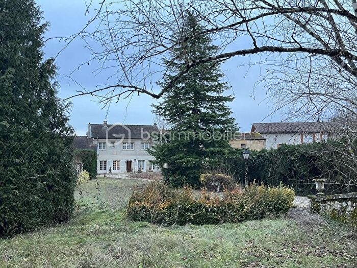 Maison à vendre - Trémont-sur-Saulx - 9 pièces - 5 chambres