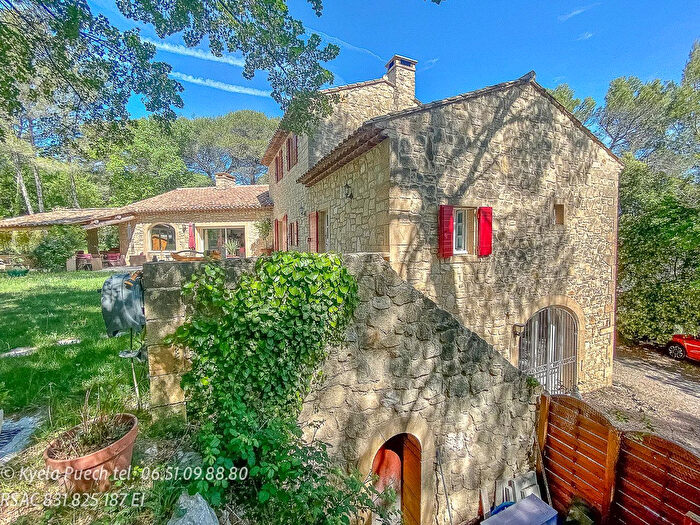 Maison à vendre - Rognes - 10 pièces - 3 chambres