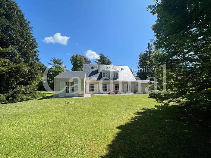 Maison à vendre - Noisy-le-Roi - 7 pièces - 4 chambres