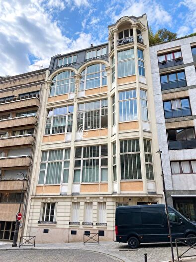Paris 16ème, Passy, Maison de la Radio, Muette-Sud - Appartement 3 pièces à vendre
