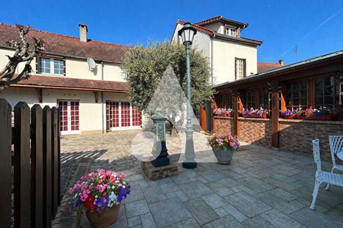Maison à vendre - Saint-Germain-sur-Morin - 11 pièces - 8 chambres