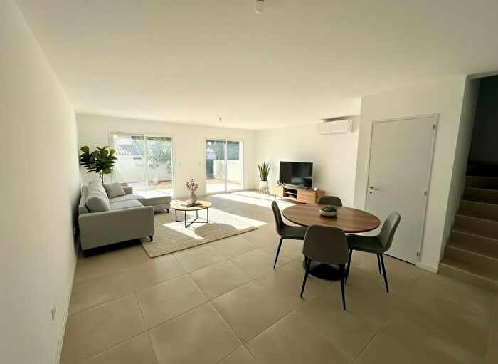 Vitrolles, Centre-ville, Roucas, Les Pins, Le Liourat : Maison 4 pièces à vendre