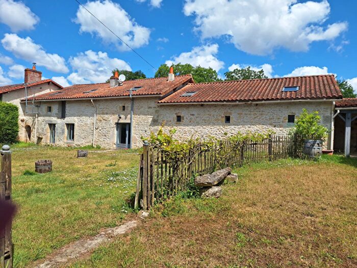 Maison 8 pièces à vendre à Payroux