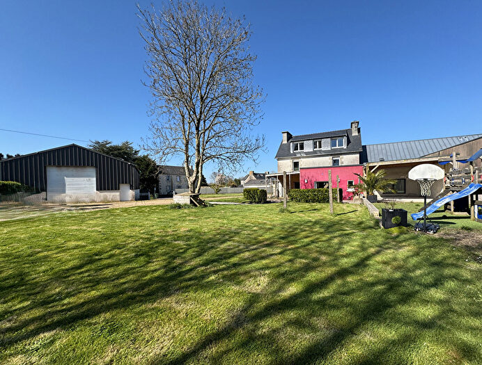 Maison à vendre - Plougar - 6 pièces - 4 chambres