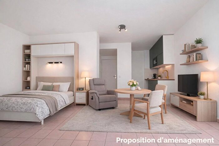 Appartement à louer - Béziers, Champ de Mars - 2 pièces - 1 chambre