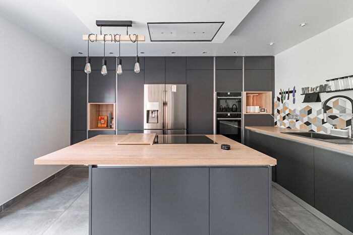 Maison à vendre - Fontenay-sous-Bois, Proche Bois de Vincennes, Rer A - 7 pièces - 5 chambres