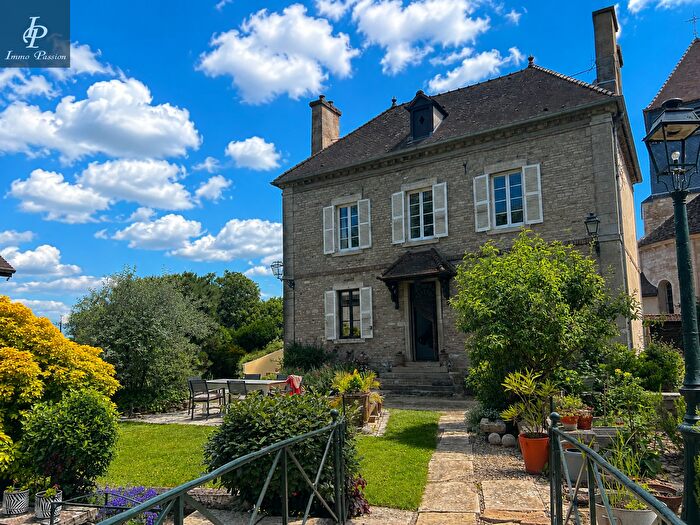 Maison 6 pièces à Villy-le-Moutier, à vendre