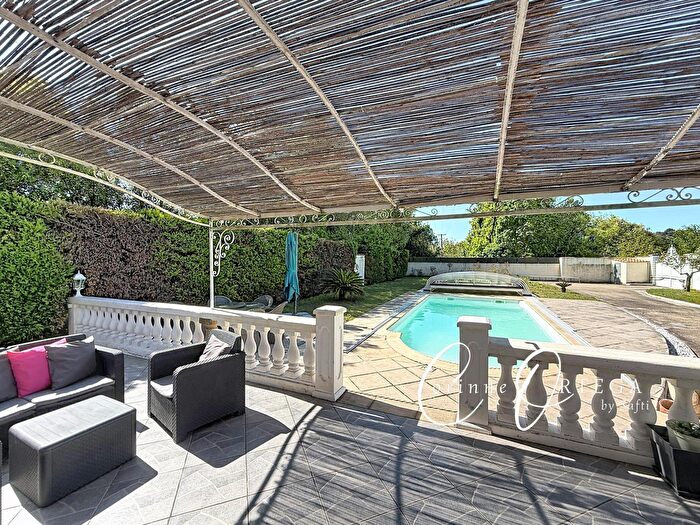 Maison à vendre - Saint-Gilles, Centre-ville - 6 pièces - 4 chambres