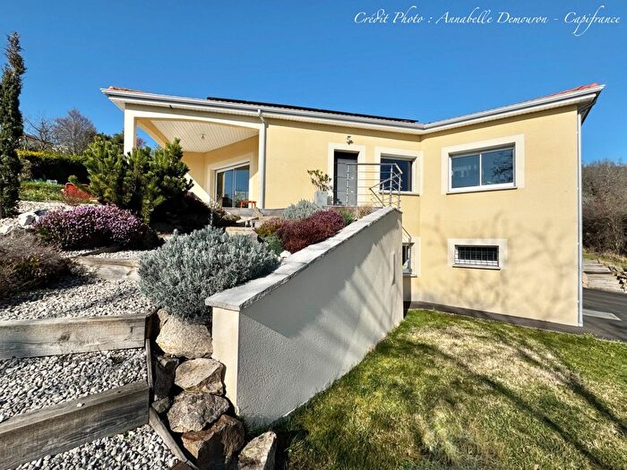 Maison à vendre - Veyre-Monton - 6 pièces - 4 chambres